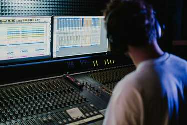 6 Tips To Boost Your Music Production Workflow - Toolroom Academy